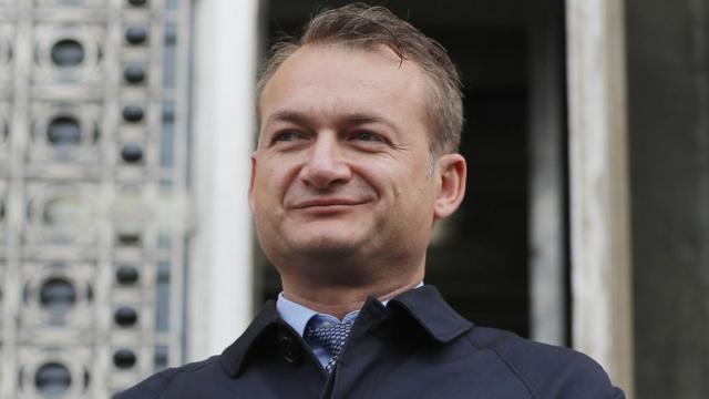 AB ülkeleri vatandaşlarının birlik dışından kişilerle eşcinsel evliliklerini 'tanımak zorunda ...