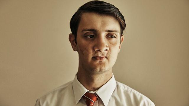 Waleed Khan : "Me dispararon seis veces en la cara y sobreviví" - BBC ...