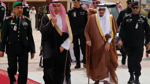 Trumpın Suudi Arabistan Ziyareti Ve Başparmak Diplomasisi Bbc News