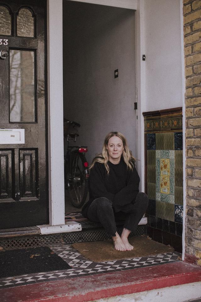 Virus corona dan lockdown: Kisah fotografer yang menemukan keintiman dengan para tetangganya ...