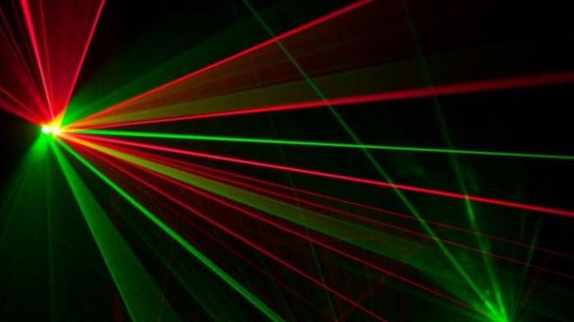 Como a invenção do laser gerou um conflito que durou 30 anos - BBC News ...