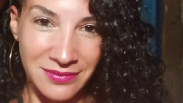 "Te pegan, te quiebran los brazos, a las mujeres las violan": cómo vive una chilena dentro de ...