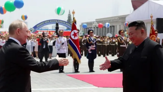 Severna Koreja i Rusija: Limuzina, servis za čaj i 'biste' među poklonima koje su razmenili ...