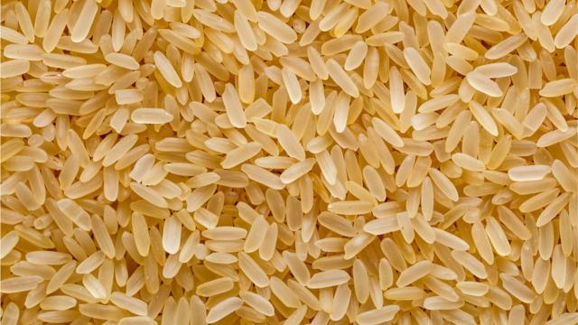 খাদ্য: চাল পলিশ করা হয় কিভাবে? পলিশ করা চাল কতটা পুষ্টিগুণ সম্পন্ন ...