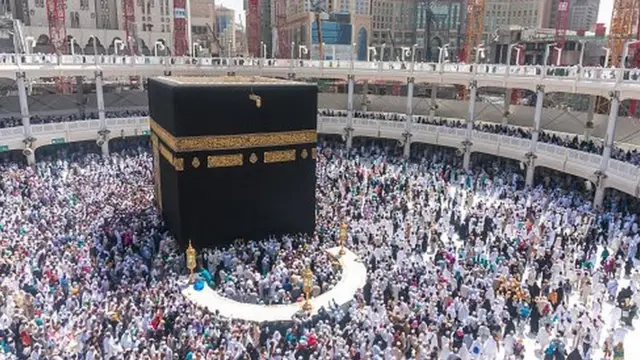 مغردون عن #احباط_تفجير_بالحرم " هجوم يبعث برسائل سياسية" - BBC News عربي
