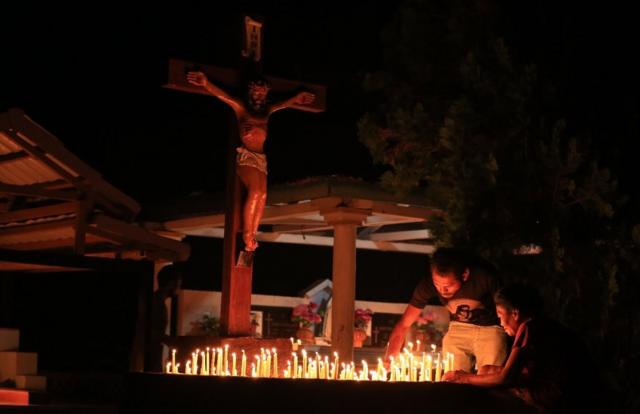 Tradisi Paskah Semana Santa di Larantuka dan Hikayat Tuan Ma - BBC News ...