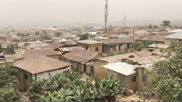 Mpape community for Abuja wia drinking water na wahala - BBC News Pidgin