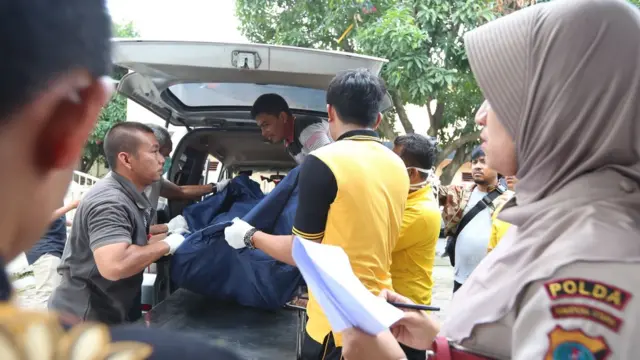 Kebakaran pabrik korek api di Binjai: tiga tersangka diamankan polisi ...