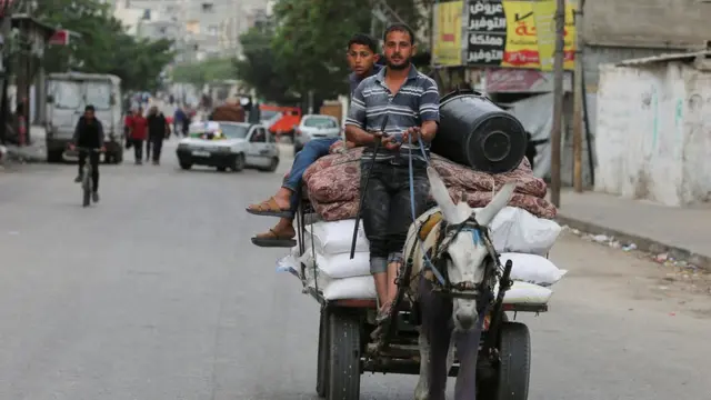 Izrael i Palestinci: Više od 20 žrtava u novom napadu na kamp u Rafi ...