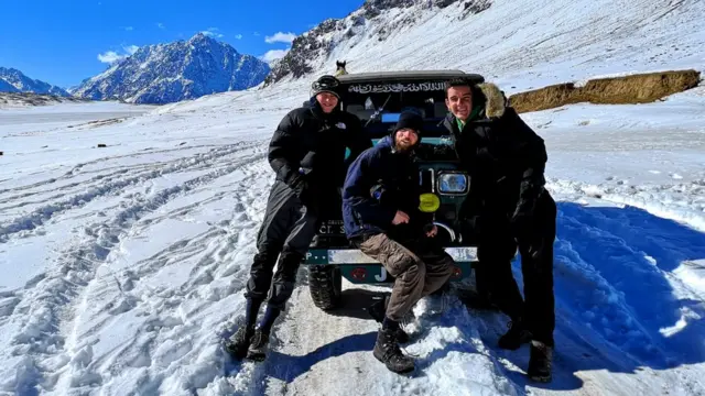 پاکستان میں ایڈونچر سیاحت: غیر ملکی سیاح جنھیں فائیو سٹار ہوٹل کی بجائے ...