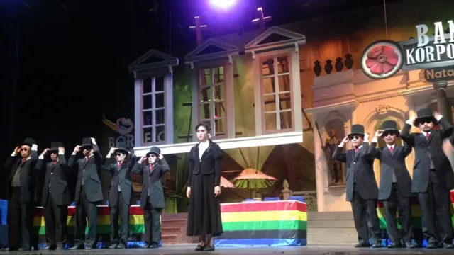HUT 40 tahun Teater Koma: Opera Ikan Asin yang masih relevan - BBC News ...