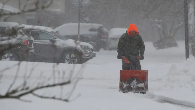 Las imágenes de la tormenta de récord que cubrió de nieve el noreste de ...