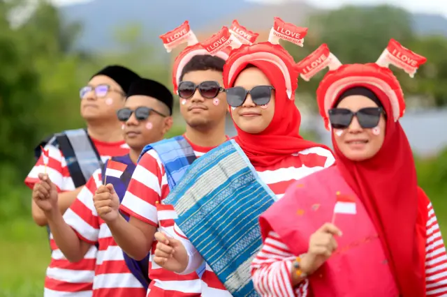 HUT RI ke-79: Potret perayaan kemerdekaan dan pengibaran bendera Merah Putih di IKN dan seluruh ...