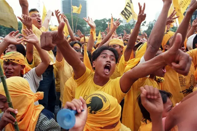 Bahlil jadi ketua umum Partai Golkar, ingatkan 'jangan main-main dengan Raja Jawa' - BBC News ...