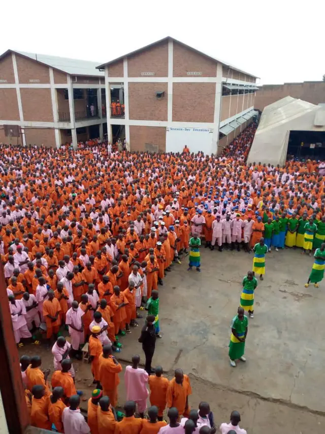 Rwanda: Gucyemura ubucucike muri gereza buri ku 174% - BBC News Gahuza