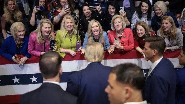 【米大統領選2024】 ヘイリー氏に投票した人たち、トランプ氏とバイデン氏のどちらを支持するのか Bbcニュース