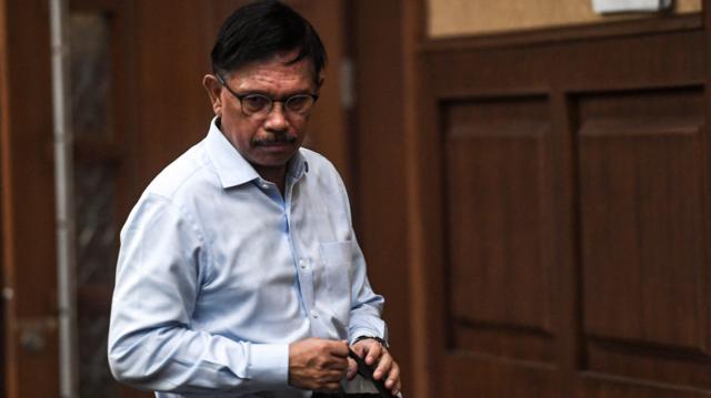 Vonis Johnny G Plate: Mantan Menkominfo ajukan banding usai divonis 15 tahun penjara dalam kasus ...