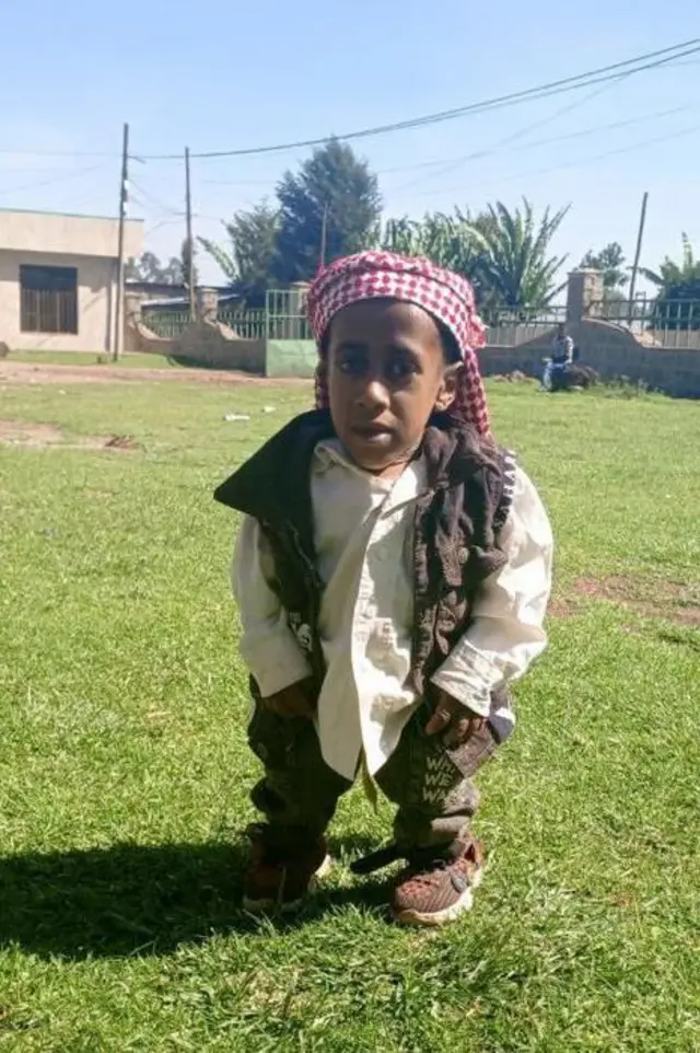 Waa'ee dargaggoo aanaa Kofalee seentimeetira 60 qofa dheeratu abbaan ...