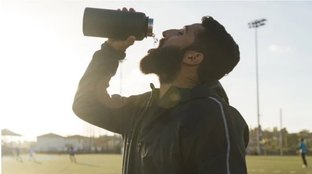 Qajeeltoo sirna nyaataa fi sochii qaamaa Ramadaana keessa - BBC News ...