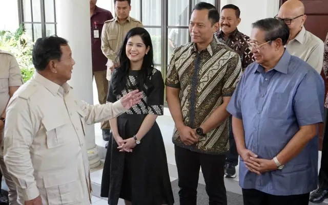 Pilpres 2024: Apa motif politik Jokowi mengangkat AHY sebagai Menteri ATR dalam kabinetnya ...