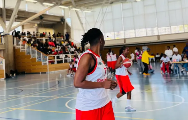 'Ni umuti utagira urushinge n'ibinini' – abagore bakuze bakina ...