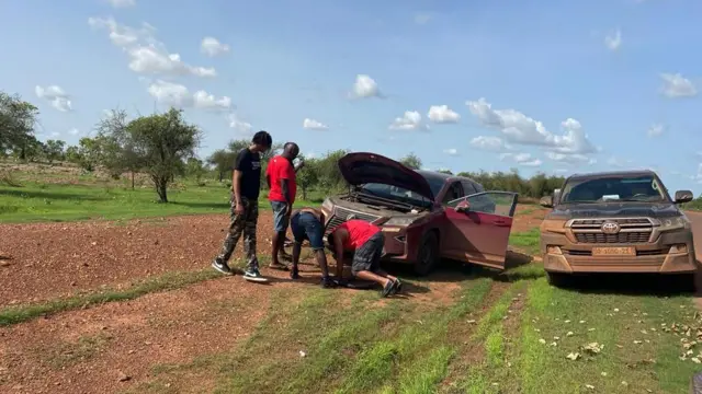 #AccratoLondon: 12 friends dey drive from Accra go London to create ...