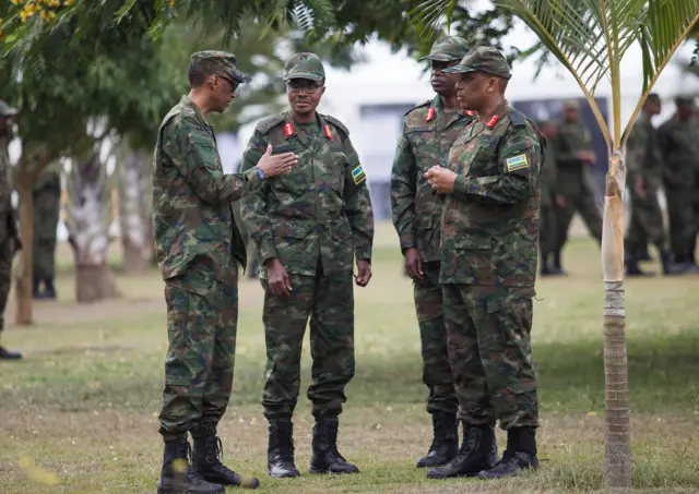 James Kabarebe azibukirwa ku ki mu mwuga w'igisirikare? - BBC News Gahuza