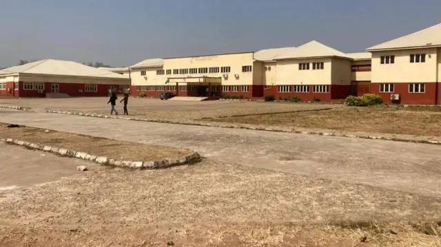 Stampede in Ibadan funfair: Ooni of Ife stand wit Queen Naomi afta Ibadan tragedy, Tinubu order ...