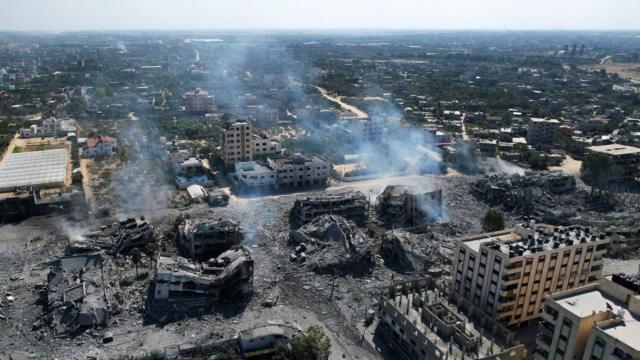 Israel-Hamas: Kesaksian warga ketika permukiman di Gaza menjadi puing ...