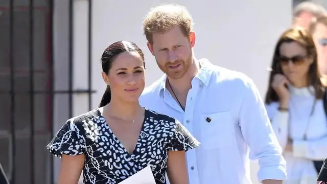 Prince Harry 'yanditse ko yakubiswe na mukuru we' Prince William - BBC ...