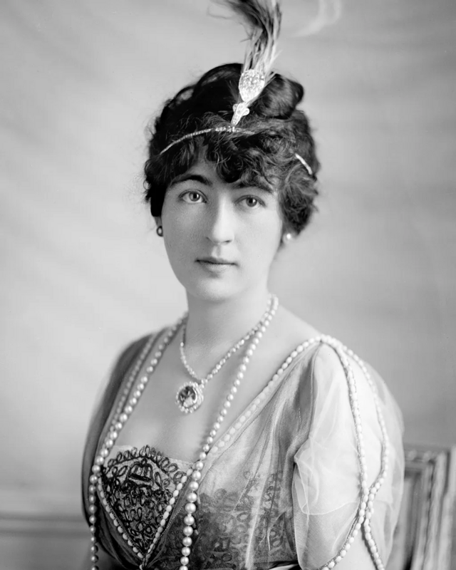 Quais são as 10 joias mais icônicas da história - BBC News Brasil