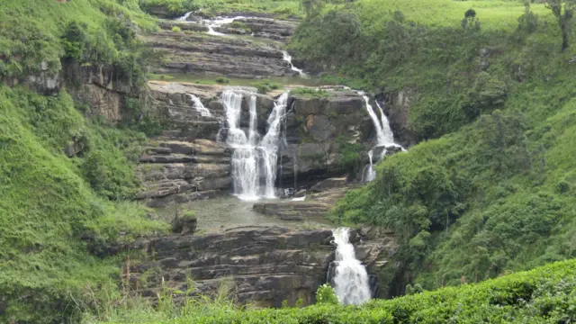 නිරිතදිග මෝසමට සක්රීයවන ශ්රී ලංකාවේ මනරම් දිය ඇලි ගැන ඔබ දන්නවාද
