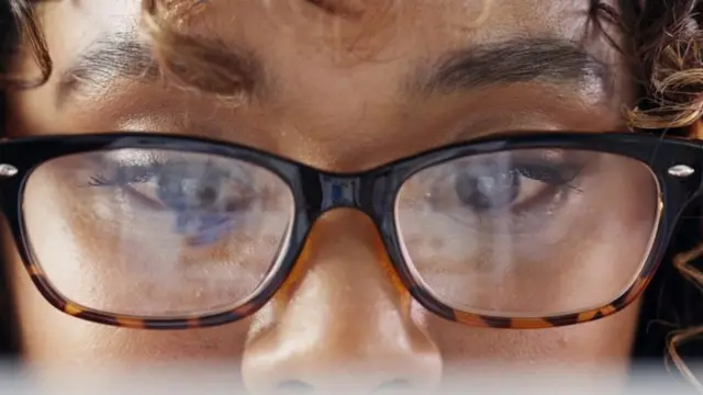 Ishara 4 zinazoonyesha kuwa unahitaji miwani mpya kwa wenye matatizo ya ...