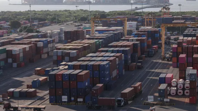 Permendag: Apa masalah utama di balik tertahannya ribuan kontainer di ...