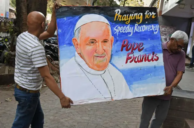 Popu Francis apụtala n'ụlọọgwụ Rome - BBC News Ìgbò