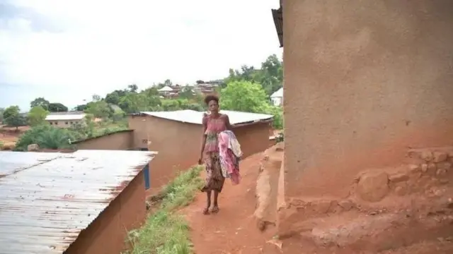 Abbaa warraa akka dubartiitti uffachuufi jiraachuu filate - BBC News ...