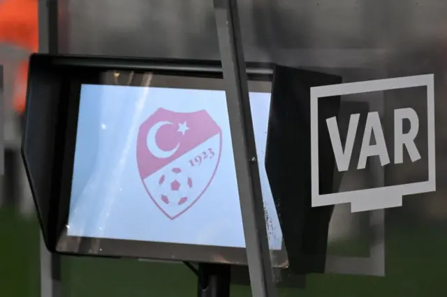 VAR kayıtları: TFF'nin yeni uygulaması başladı, futbol yorumcuları ...