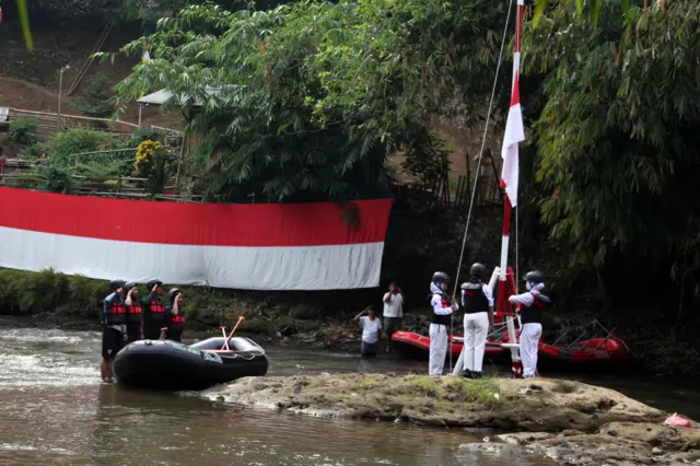 HUT RI ke-79: Potret perayaan kemerdekaan dan pengibaran bendera Merah Putih di IKN dan seluruh ...