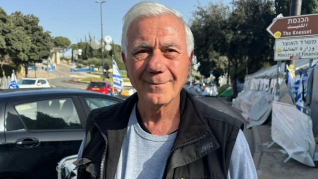 İsrail'de aylar sonra yeniden siyasi bölünme: Binlerce kişi Netanyahu ...