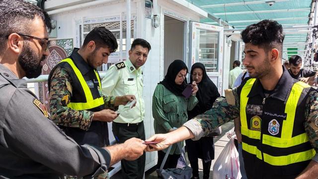 ه﻿رج و مرج در «راهپیمایی اربعین؛ مرزهای ایران و عراق بسته شدند Bbc