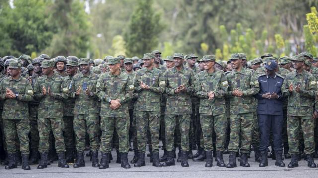 Exercise Hard Punch: Iyi myitozo ya gisirikare ni bwoko ki? - BBC News ...