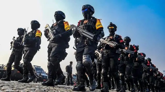 Ajudan Kapolda Kaltara tewas di rumah dinas - 'Terlalu banyak kejanggalan untuk disimpulkan ...