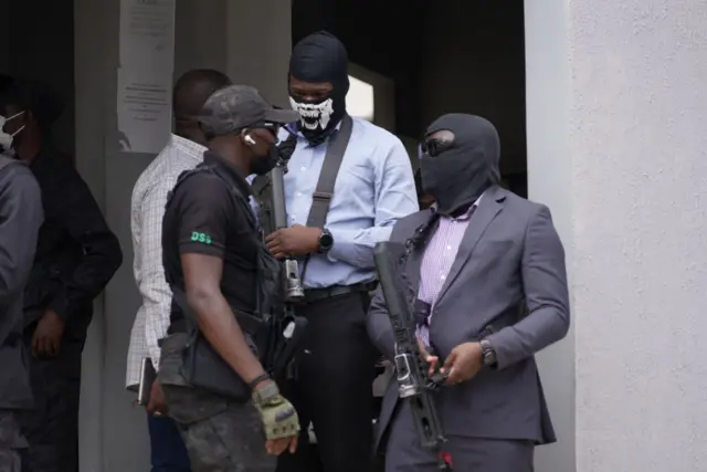 Godwin Emefiele, DSS - ‘Afta 9 years of service, di way goment dey ...