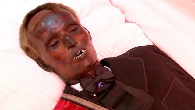 Stoneman Willy don finally get burial 128 years afta im die - BBC News Pidgin