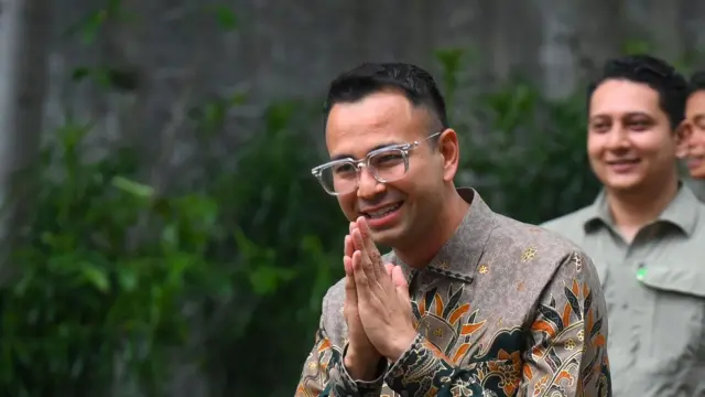 Kabinet Merah Putih: Berapa gaji menteri dan wakil menteri? - BBC News Indonesia