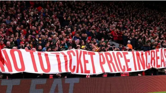 An rage farashin tikitin gasar zakarun Turai a wasan waje - BBC News Hausa