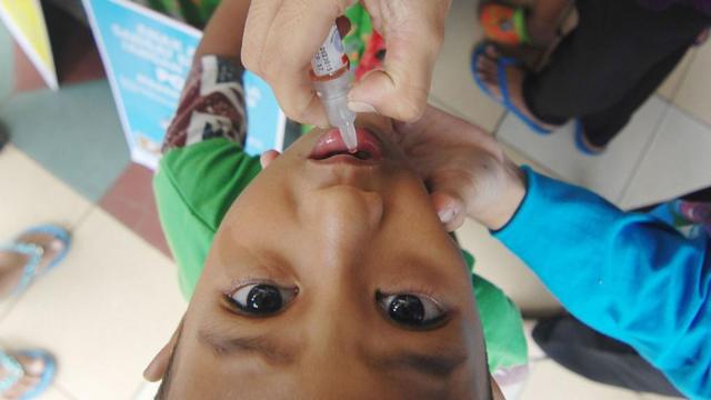 Polio: Tiga anak di Jateng dan Jatim lumpuh layu - Apa gejalanya dan bagaimana mengatasinya ...