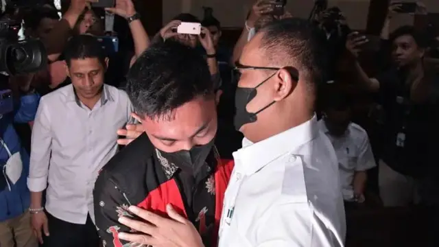 Pesawat jet pribadi: Dugaan gratifikasi Kaesang ‘seharusnya bisa digunakan KPK untuk usut ...