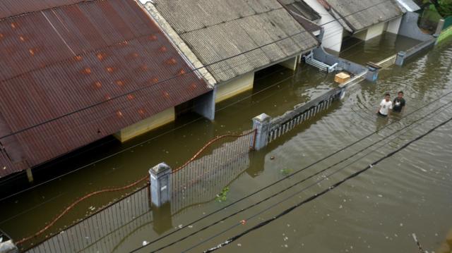 Banjir dan hujan deras: Ribuan warga Makassar terdampak banjir, bagaimana dengan wilayah lain ...