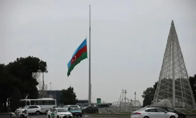 Qazaxıstanda AZAL-a məxsus təyyarə qəzası: Hələlik cavabsız suallar ...